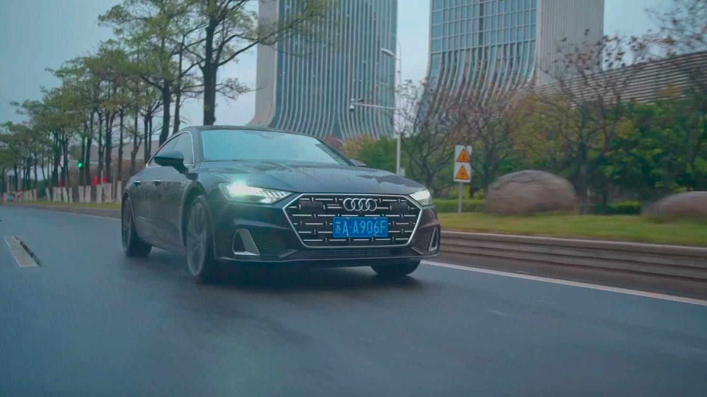 试驾上汽奥迪A7L：3.0T V6+空气悬架，暴力与优雅共存|试驾评测|中高级车评测|奥迪_新浪新闻