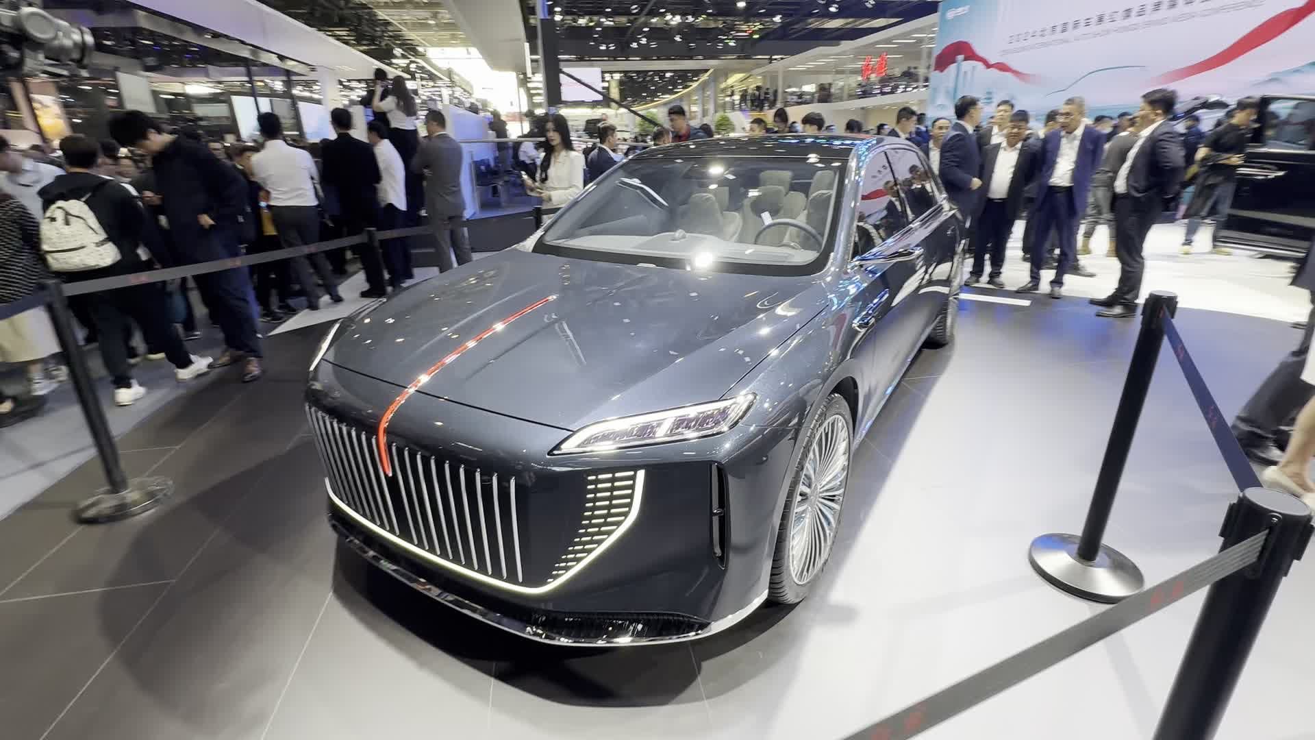 红旗E702亮相 外观大气豪华内饰科技拉满|花边趣闻|汽车视频|新能源_新浪新闻