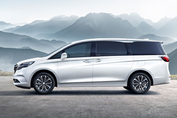 向全能再进一步 首款搭载V2X的MPV，新款GL8解析-新浪汽车