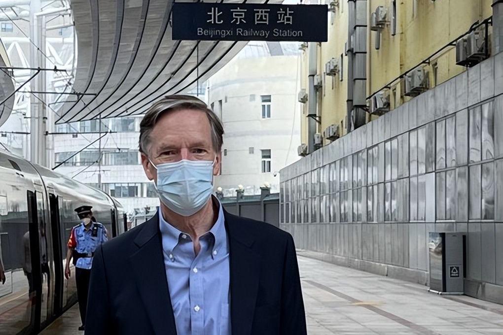 美驻华大使坐中国高铁 评论区沸腾了 网友追问美国高铁何时建成 大使 伯恩斯 奥巴马 新浪新闻