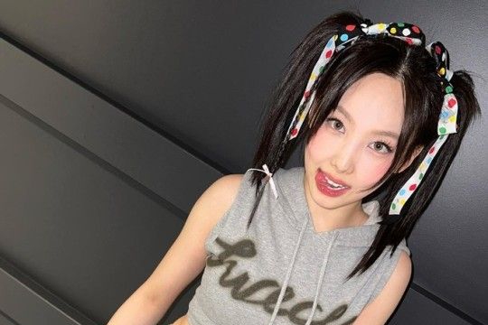 韩国女团TWICE成员林娜琏SNS发照秀身材|林娜|女团|身材_新浪新闻