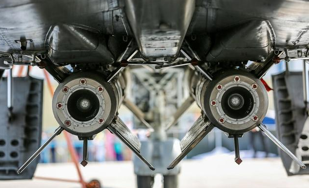 俄罗斯R37M空对空导弹，真正实用有效性还有待验证