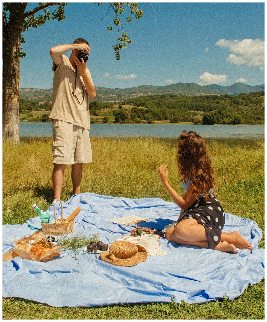 单人照的拍摄方式，艺术家Laura Perrucci充满故事性的摄影灵感|故事性|摄影|灵感_新浪新闻