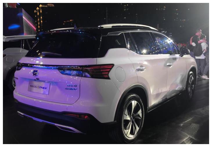 广汽传祺全新GS4 PHEV正式上市 补贴后16.38万起 纯电续航61km