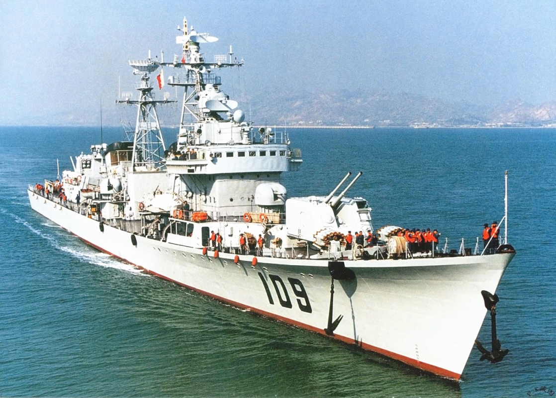 055进化之路：中国海军导弹驱逐舰的“滥觞”——051型导弹驱逐舰