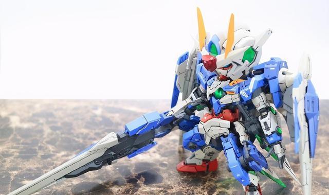 SD比例拥有MG比例的细节，七剑00Q高达模型改