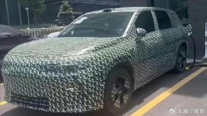 大六座SUV零跑C16，纯电和增程4月同步上市，对标理想L8？-新浪汽车