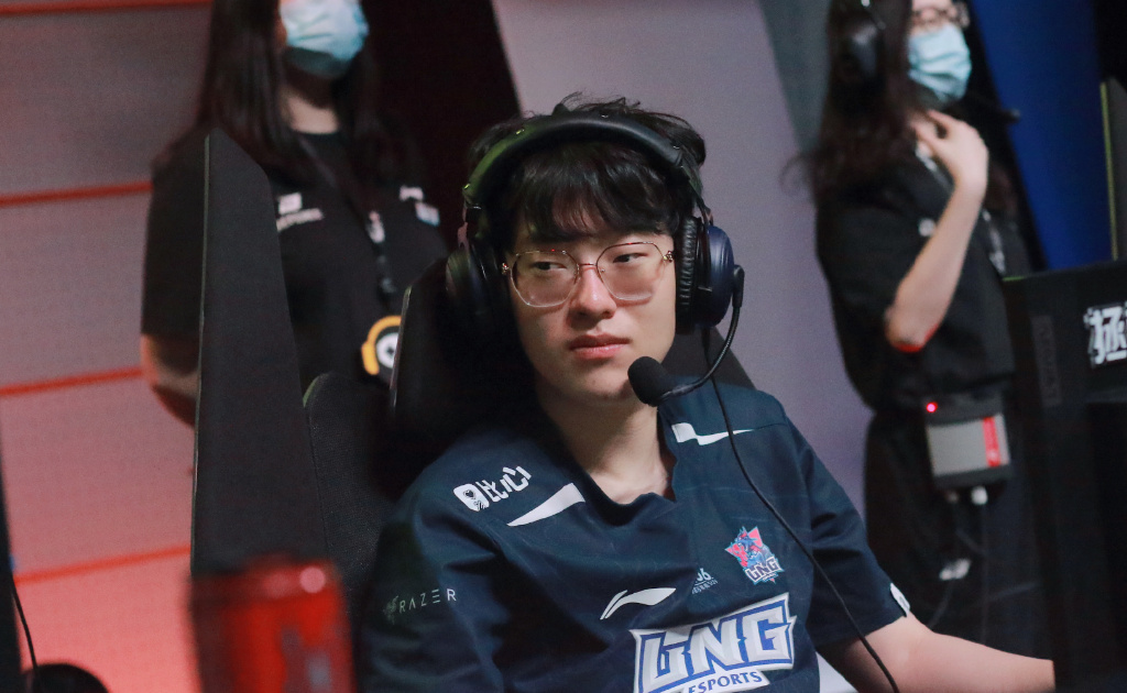 前瞻：GALA对阵LWX！RNG冲击连胜，FPX更换上单