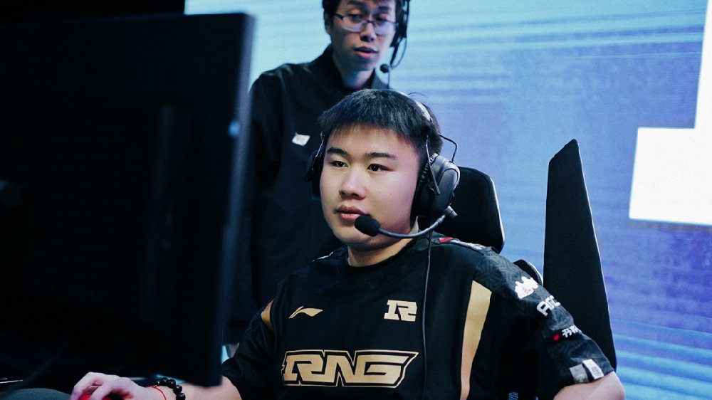 季后赛前瞻：火药味好重的赛前海报！TT欲复仇RNG|rng_新浪新闻
