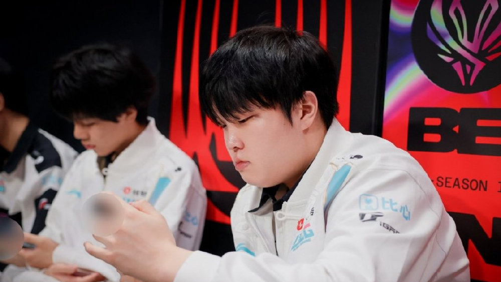 MSI季中赛：大王登场，BLG对阵PSG！T1、G2恩怨之战|大王|对阵|队伍_新浪新闻