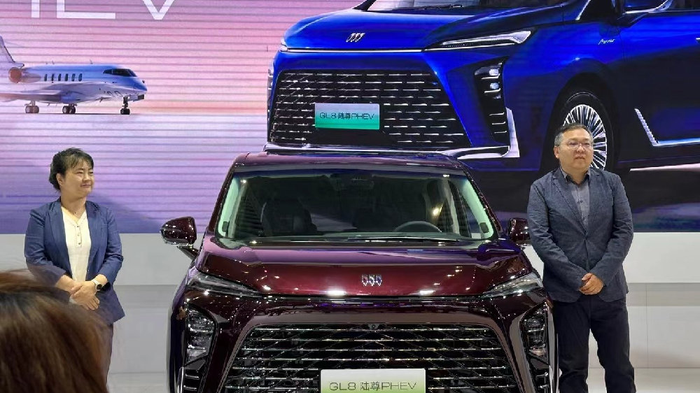 全新GL8陆尊PHEV亮相西安五一车展-新浪汽车