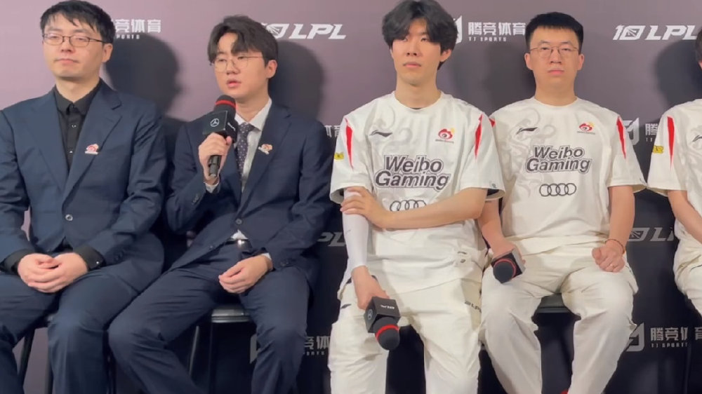 WBG击败RNG锁定前六！小虎洗刷永恩之耻，教练透露BP语言沟通障碍|教练|石头人|沙皇_新浪新闻