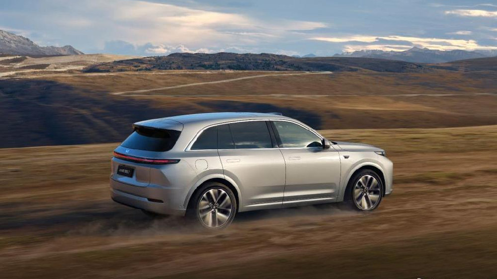 X5、Q7没它香！5米大车30万，449马力5.4秒破百，全系空悬四驱-新浪汽车