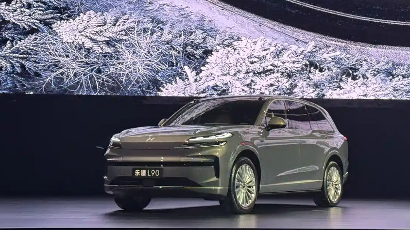乐道L90开启预售：六/七座布局+900V高压架构，27.99万元起-新浪汽车