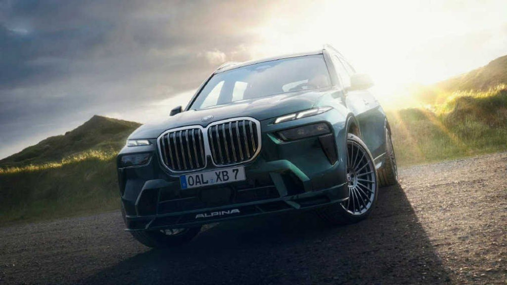 搭载4.4T V8发动机，Alpina XB7官图发布-新浪汽车