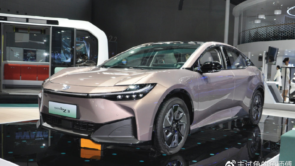 丰田e-TNGA架构+比亚迪三电系统，bZ3三款配置怎么选？-新浪汽车