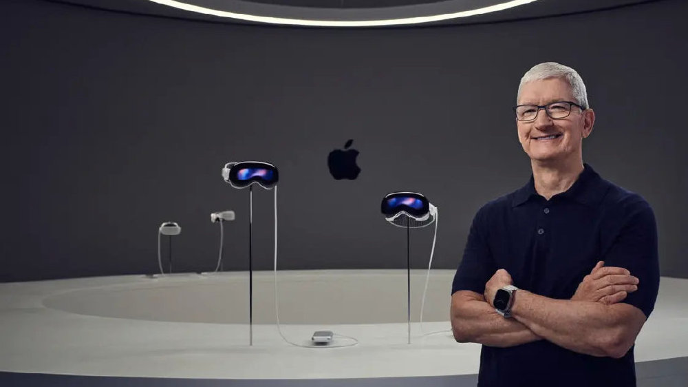 苹果发布“天价”头显 外媒：iPhone之后最大押注 但尚需时日|苹果|美元|Meta_新浪新闻