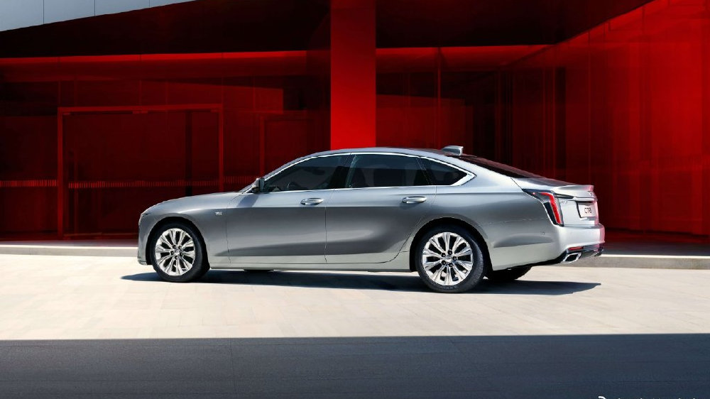 “56E”太贵就看它！5.2米豪车30万就能买，7.4秒破百油耗7.6L-新浪汽车