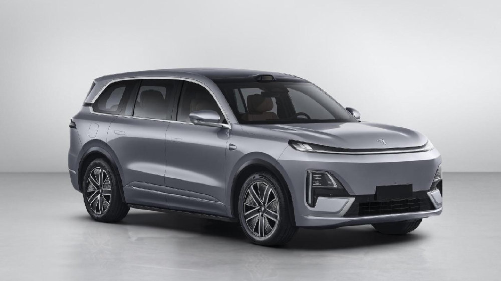 轴距超三米一，大六座旗舰SUV深蓝S09发布官图，或35万起售-新浪汽车