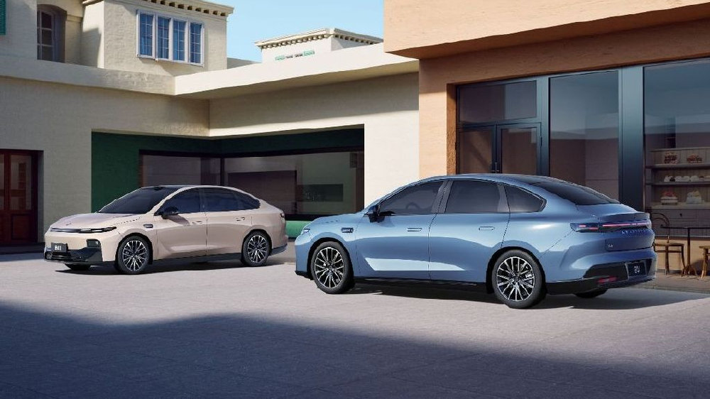 650km续航+激光雷达 零跑B01全球首秀定义纯电轿车新基准-新浪汽车