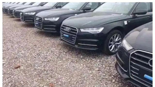 奥迪坐不住了？奥迪官方补贴Q5L降10万，4S：A3已卖空-新浪汽车