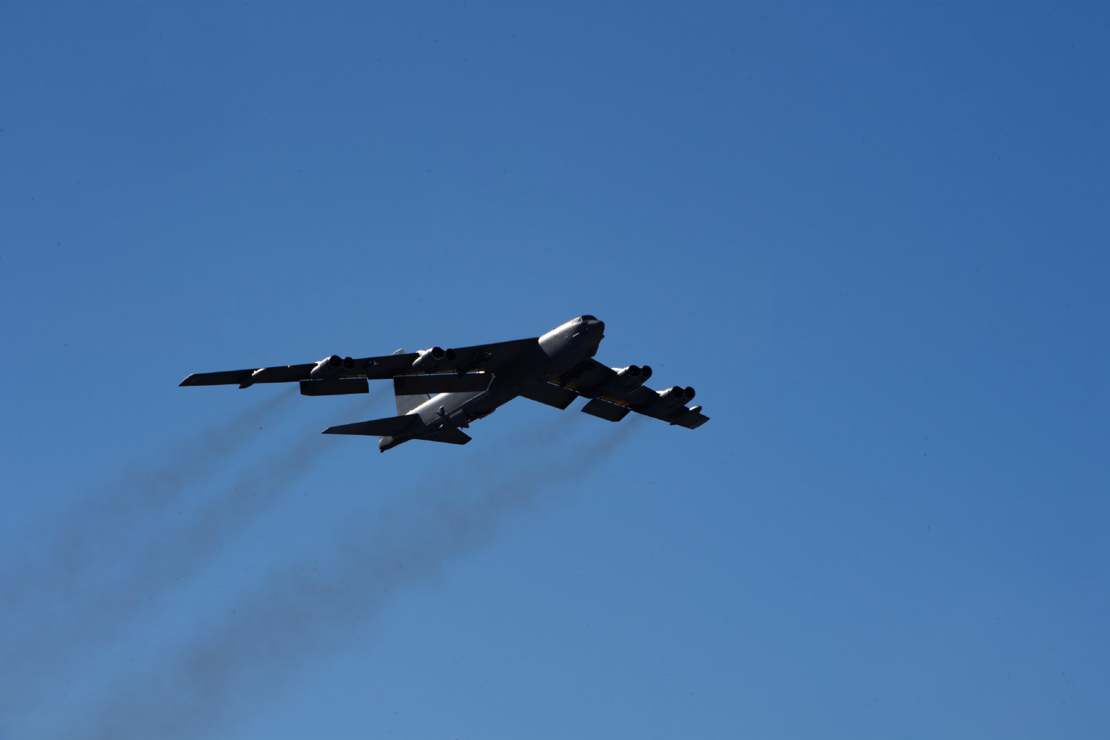 巴克斯代尔空军基地第二炸弹联队的B-52同温层堡垒起飞执行任务