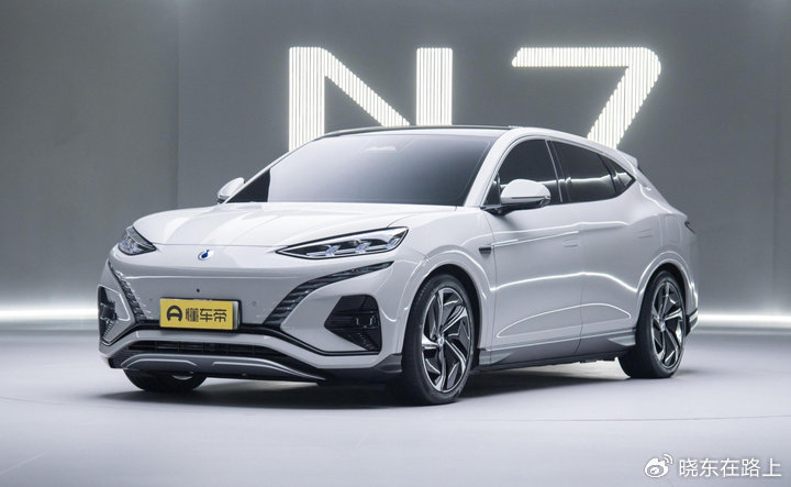 懂车帝夜间AEB测试7款车，腾势N7等排名第一梯队|腾势|智能驾驶|阿维塔11_新浪新闻