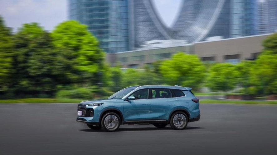 全新瑞虎8PLUS沈阳车展惊艳亮相 定义中型SUV新标杆|车展|沈阳|瑞虎8_新浪新闻