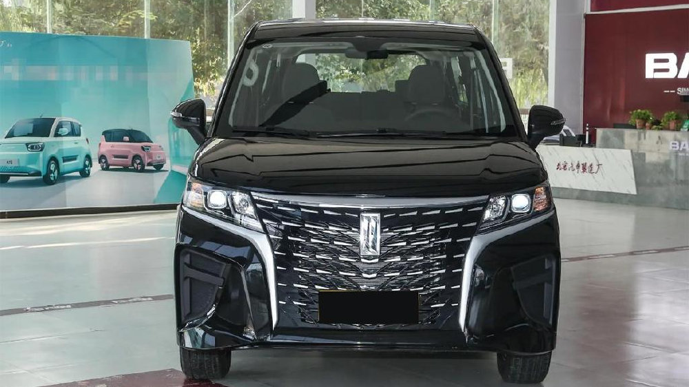 适合拉人拉货的MPV，车长5240mm，侧滑门，6/7座都有，配1.6L动力-新浪汽车