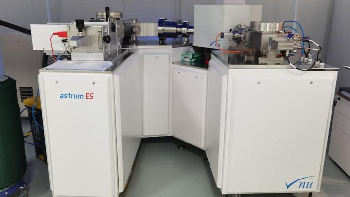 带你解密辉光放电质谱（GDMS）|解密|纯度|样品_新浪新闻