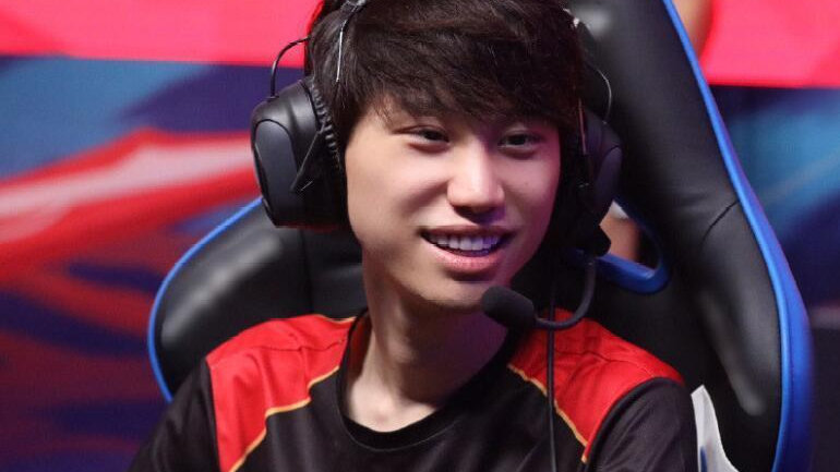 Doinb立场明确，只支持KT一场比赛，不要被JDG打成3-0就算成功|比赛|直播间|立场_新浪新闻