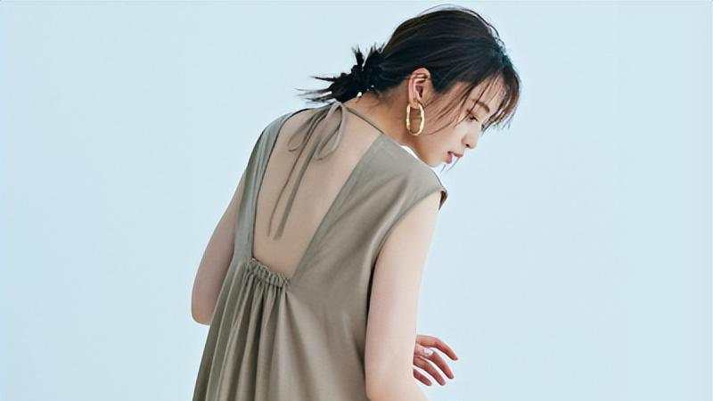酷暑这样穿时尚又凉快，分享6款露背连衣裙，秀出绝美的背影穿搭后背气质香芋性感新浪新闻 5654