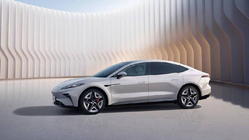 飞凡F7的销量目标是超越蔚来ET5，想要超越还需要补什么课？-新浪汽车