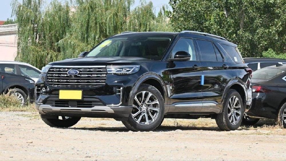 实力媲美奥迪Q7，全系2.3T+10AT，仅30.98万起，探险者强在哪里？-新浪汽车