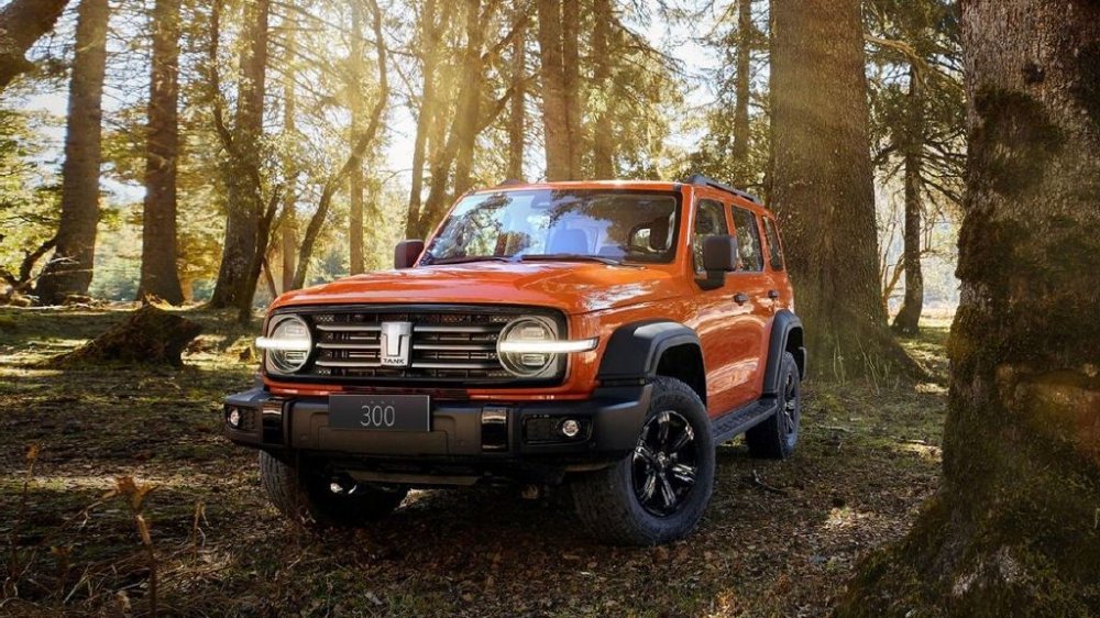 20万级自主硬派SUV 北京BJ40与坦克300怎么选?-新浪汽车