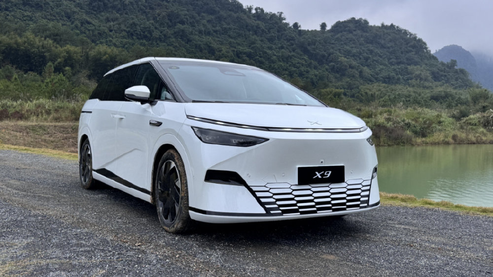 不到36万的小鹏X9，是最适合家庭的MPV吗？-新浪汽车