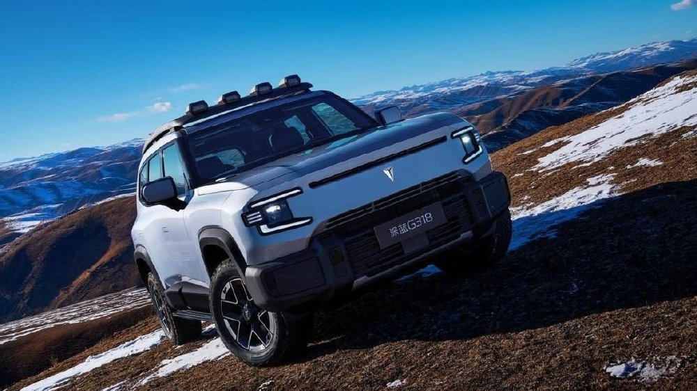 30万级新能源硬派SUV 方程豹豹5与深蓝G318怎么选？-新浪汽车