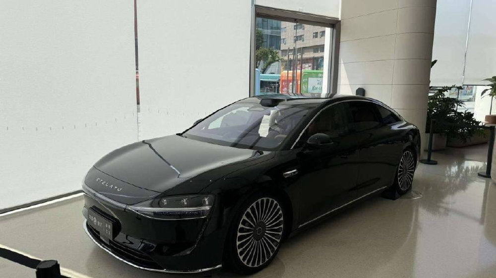 享界S9出场“遇冷”，复制M9神话还有戏？|王府井|华为|销售人员_新浪新闻