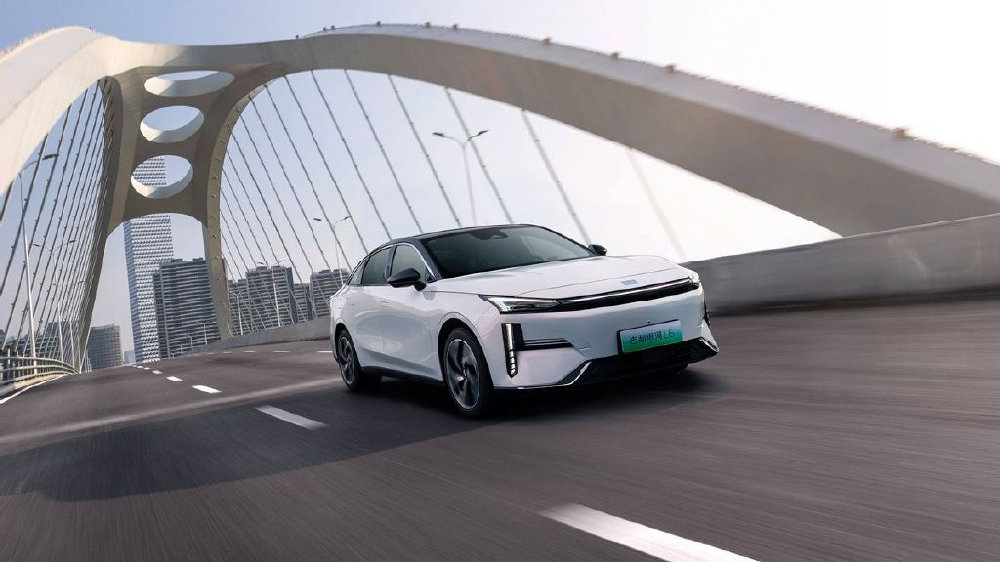 L2级智驾+1370km续航！吉利银河L6创想版上市 售12.98万元|银河|创想|吉利_新浪新闻