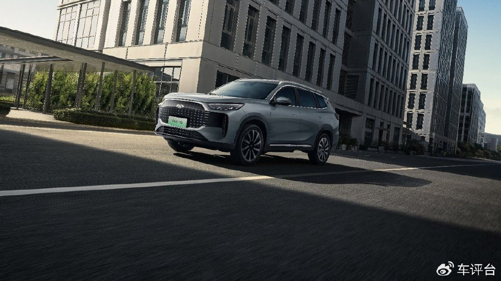 车评台|奇瑞风云T8超级电混SUV 满油满电一箱油综合续航2045.3km-新浪汽车