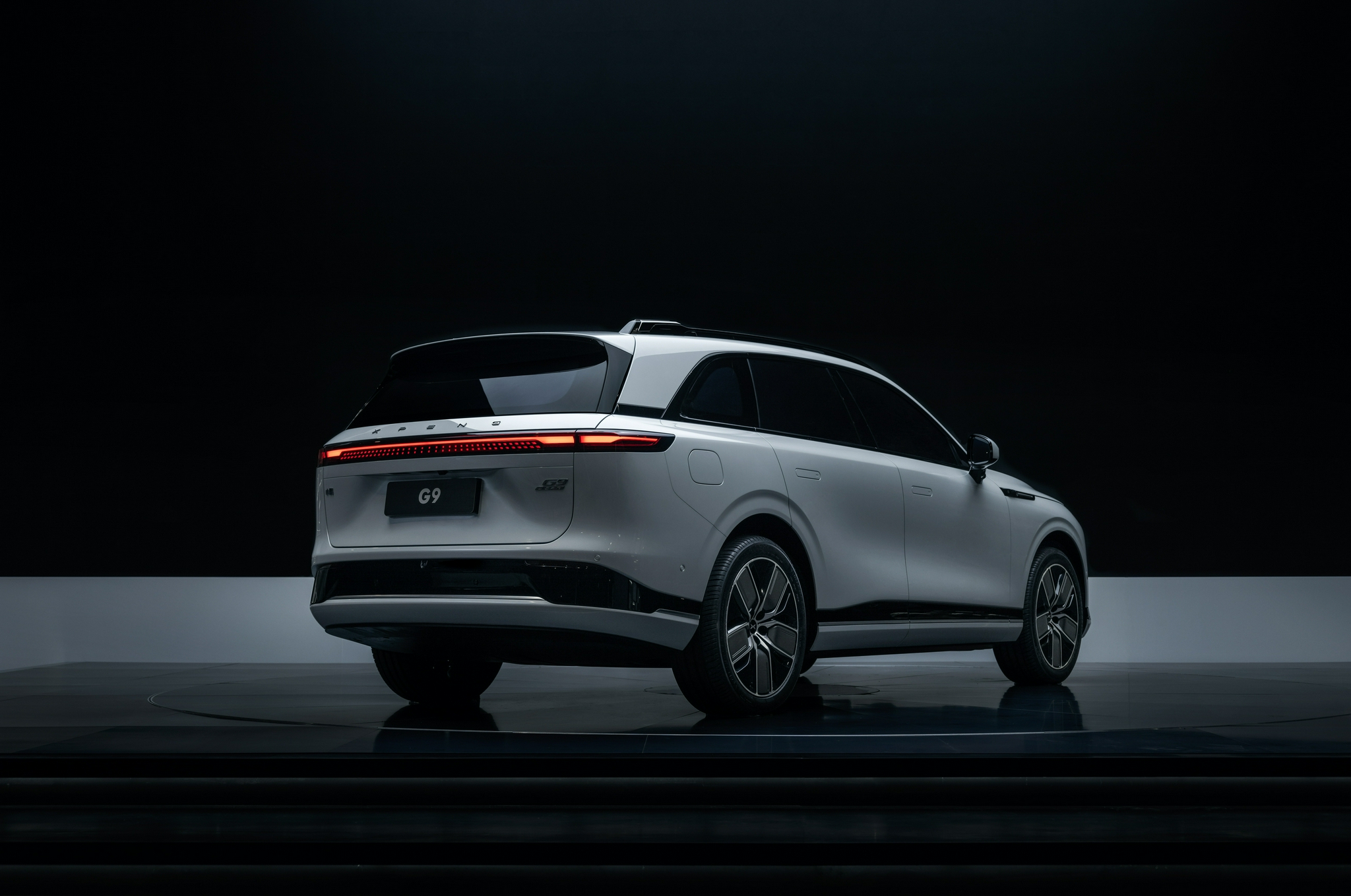 小鹏G9高清图来了，作为小鹏首款旗舰SUV，这外观真不错……