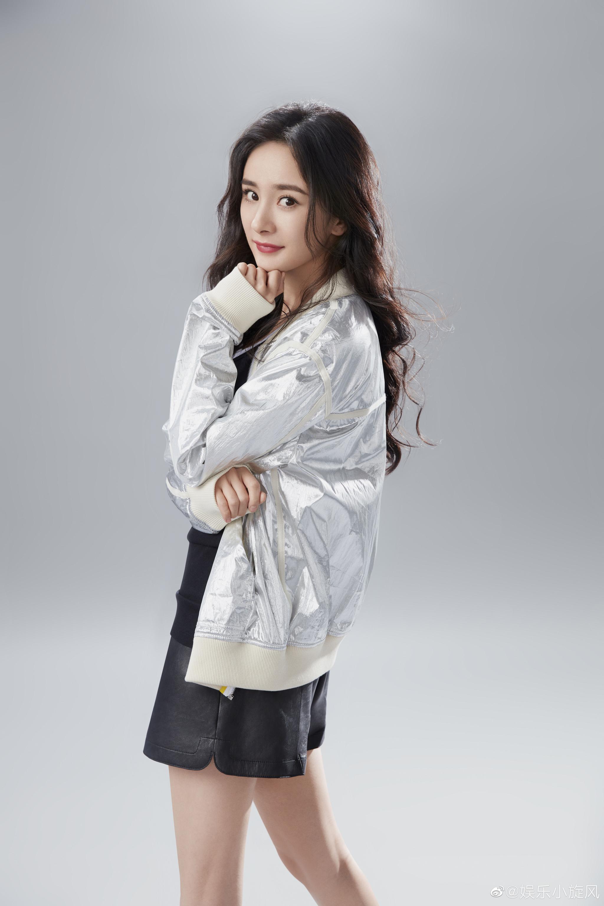 AWSL，@杨幂 白色西装造型照来了，气场直接越过屏幕怼到脸上|杨幂|气场|白色_新浪新闻