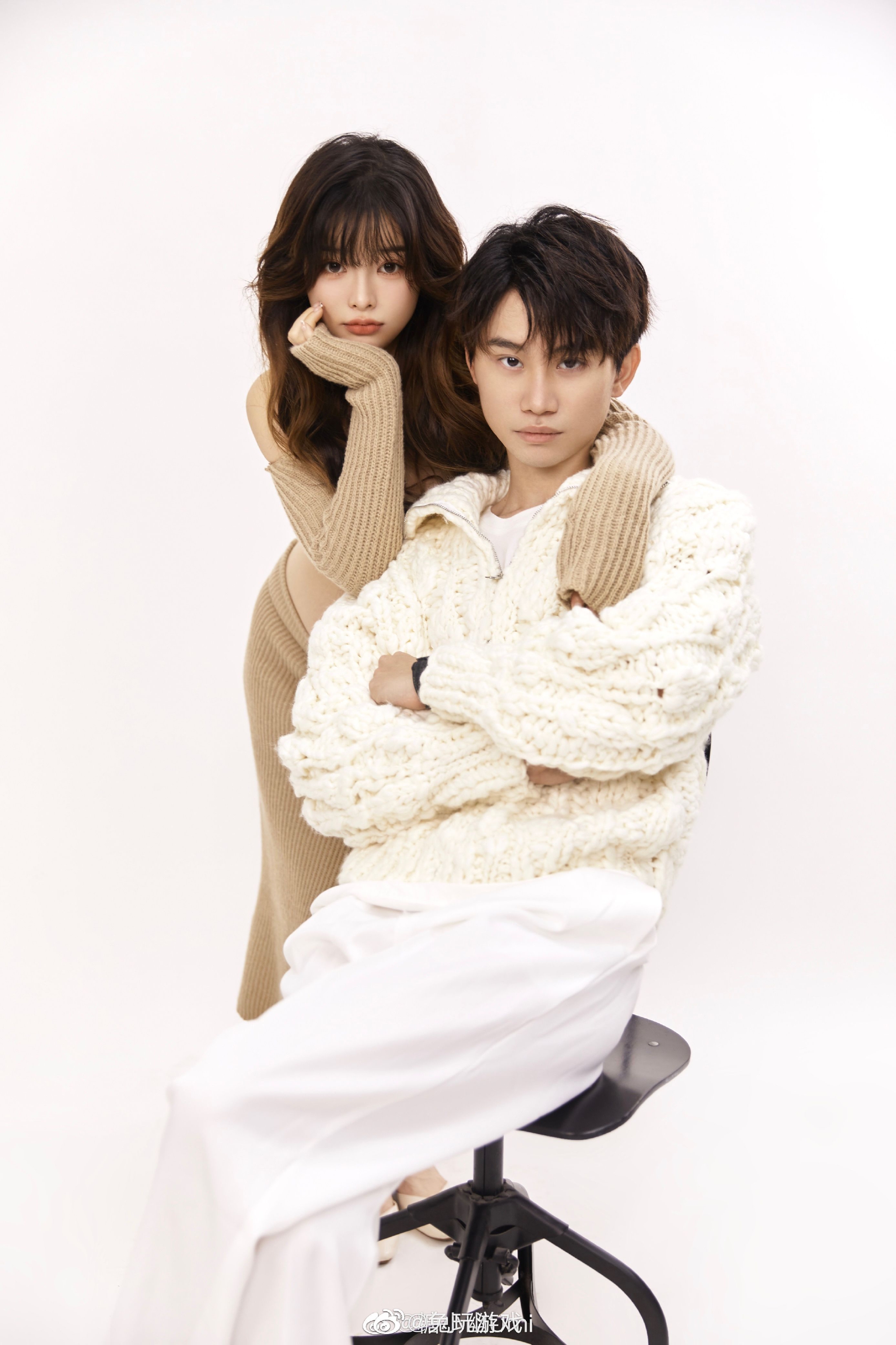 Doinb夫妇新年分享孕期写真