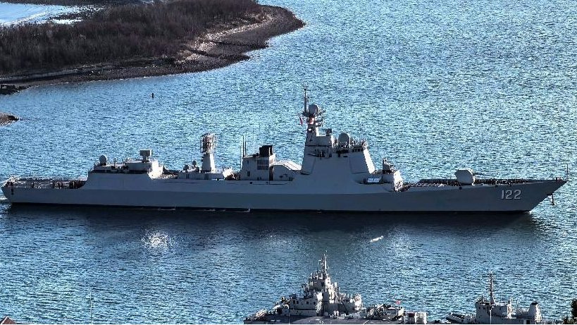 新批次052DL穿越宫古海峡，换装国产双面盾，防空能力接近055大驱|小盾|雷达|达州_新浪新闻