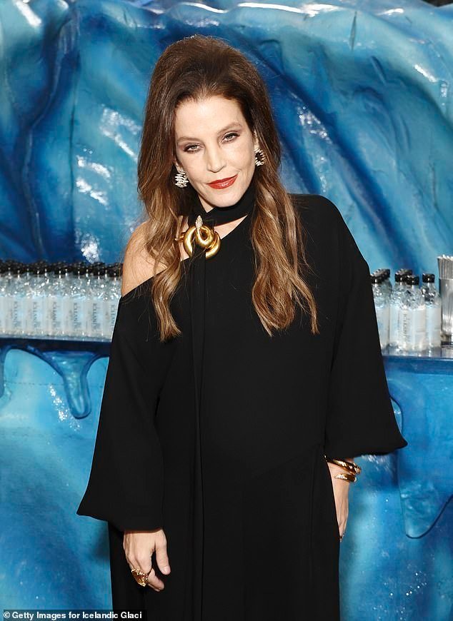 迈克尔·杰克逊54岁前妻离世，猫王的女儿，77岁母亲伤心宣布死讯|猫王|玛丽|迈克尔·杰克逊_新浪新闻