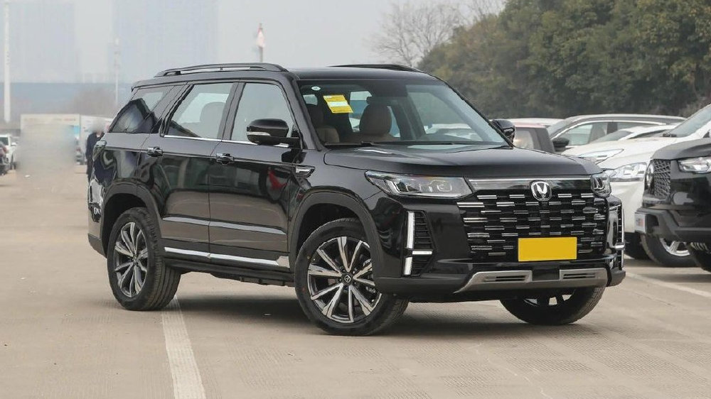 首批长安CS95新款到店，2月14日上市，外形更霸气，换装爱信8AT-新浪汽车