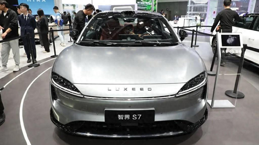 新款智界S7正式上市，24.98万元起售，成小米SU7最强对手？-新浪汽车