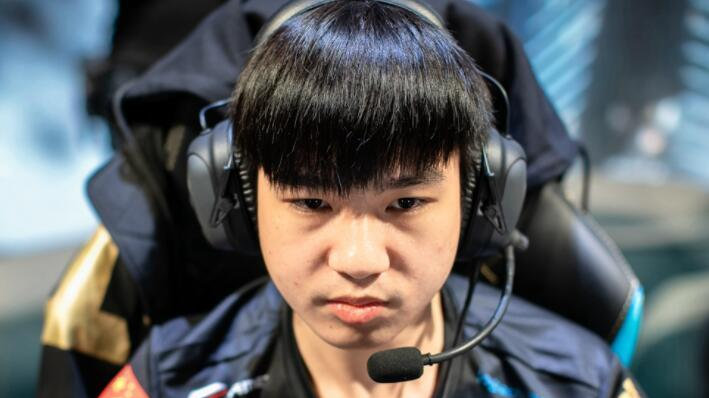 MLXG解释没去letme婚礼的原因，强行带上uzi，被吐槽情商太低|吐槽|情商|婚礼_新浪新闻