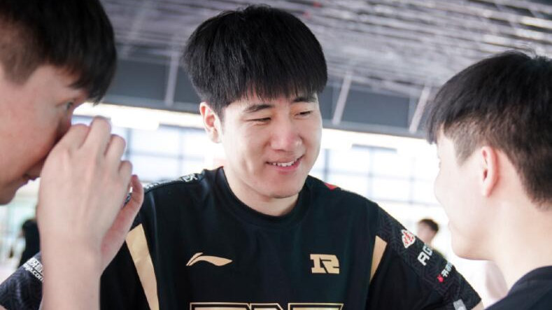 RNG和LNG合同曝光，gala彻底失去自由，不愧是合同的神|合同|自由人|春季赛_新浪新闻