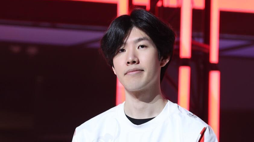 MLXG点评theshy现状，教练只需要一个操作，就能让他重回巅峰状态|教练|战队|替补_新浪新闻